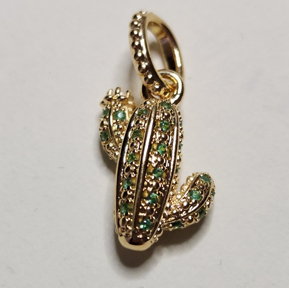 Pandora | Jewelry | Pandora 4k Gold Plated Cactus With Green Crystals ...